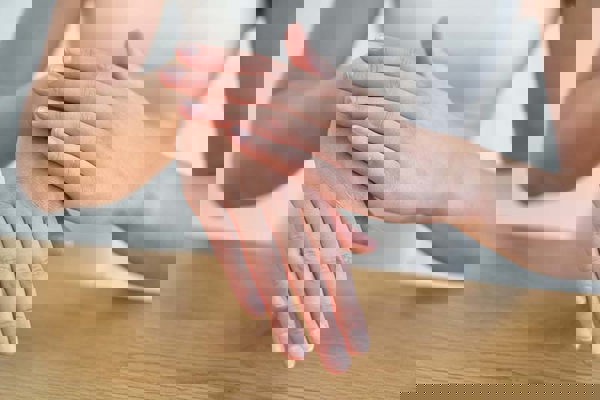 Droge handen behandelen | Informatiepagina